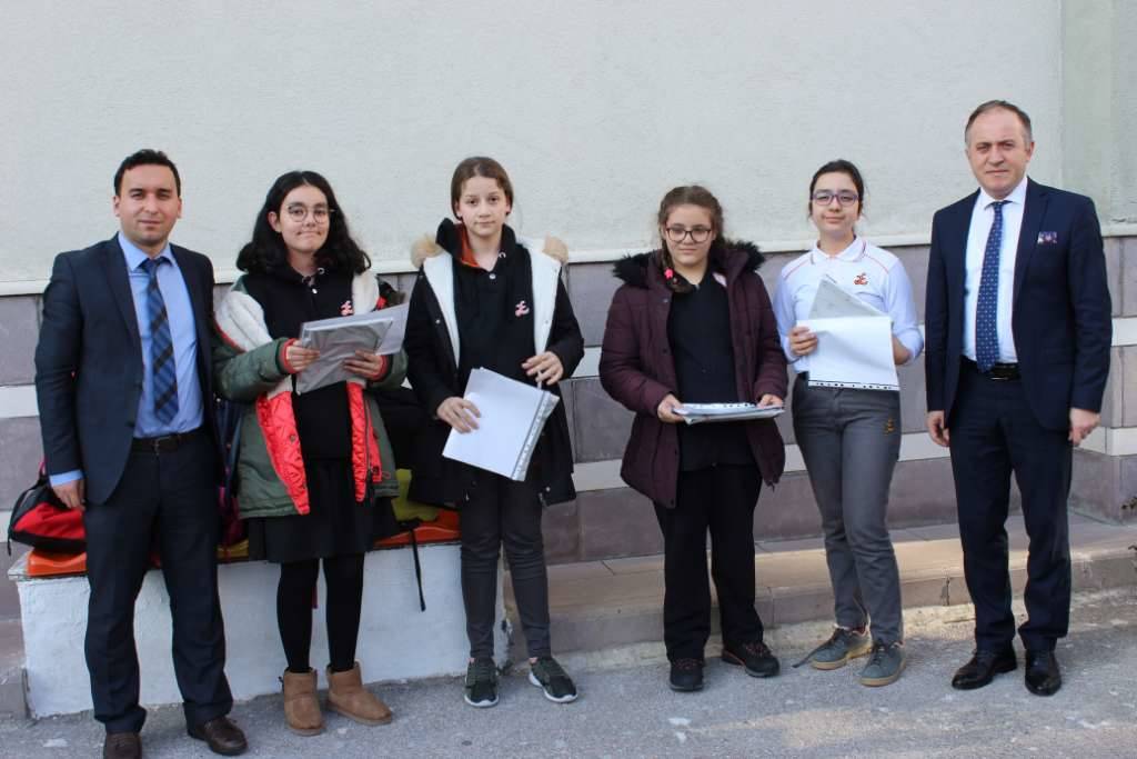 EVRENSEL KOLEJ'DE AYIN KİTAP KURTLARI BELLİ OLDU